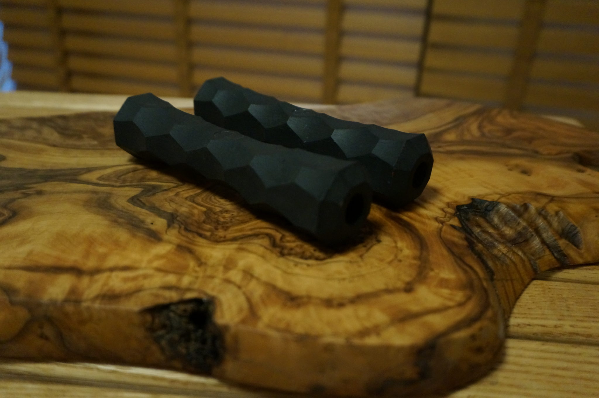 【asigrip_yt】YETIにさらなる重厚感 by asimocrafts (交換手順あり)｜JEFFREY's LODGE ...