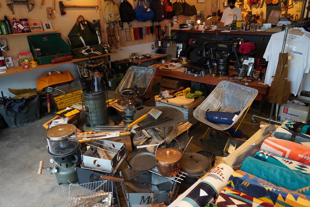 【mountain mountain factory】 ガレージブランドとヴィンテージギアの宝庫、管理人のキャンプルーツ｜JEFFREY's ...