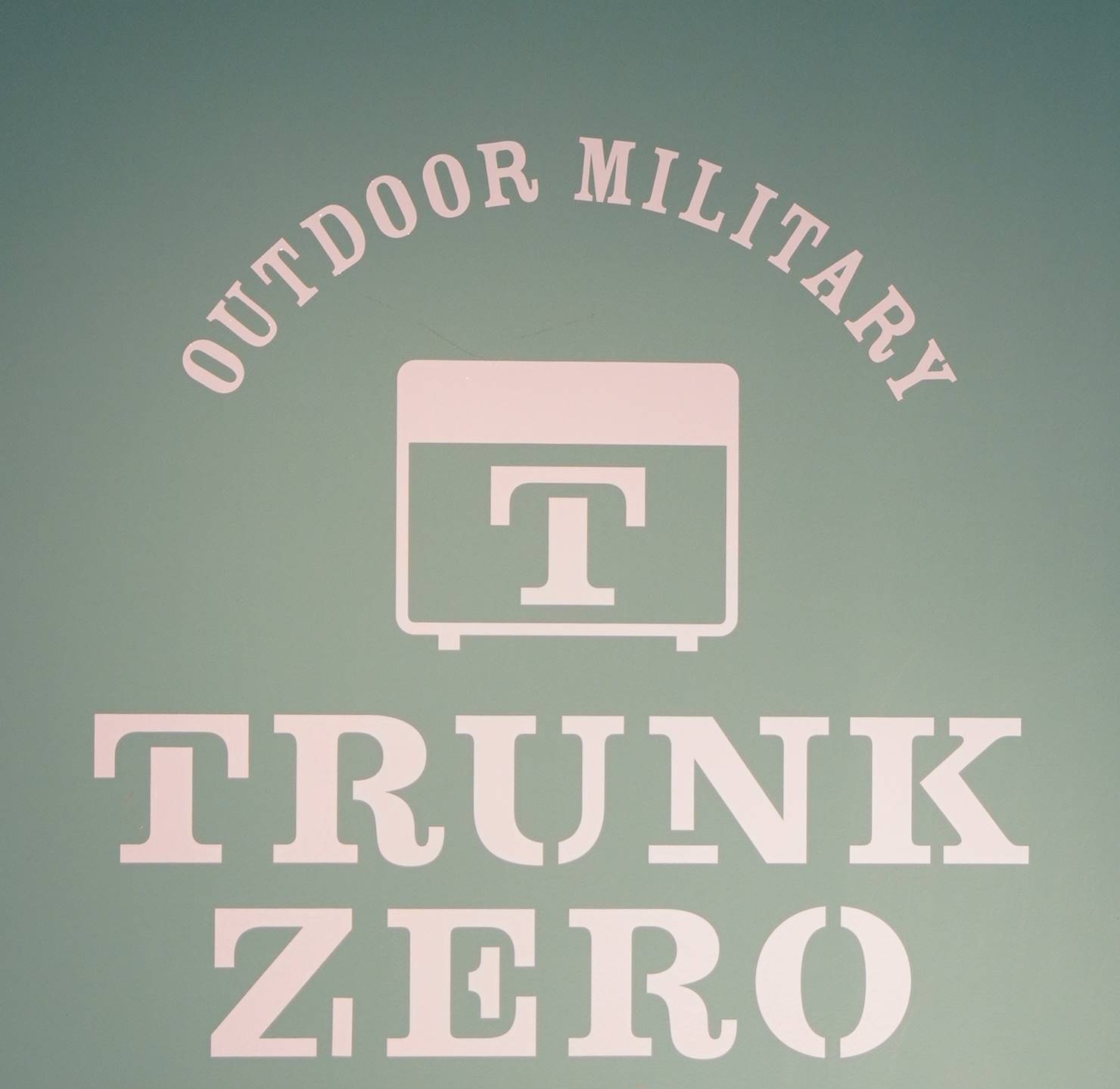 【TRUNK ZERO】業界をけん引する「ミルジュアリー」ギアのパイオニア｜JEFFREY's LODGE (ジェフリーズロッジ)